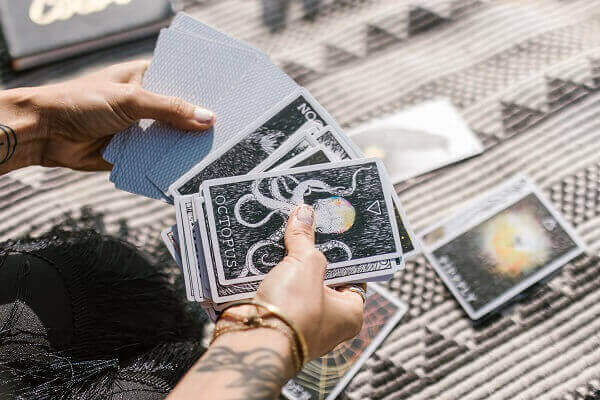 Practice Tarot Card Reading: 6 Tips To Perfection - SunSigns.Org